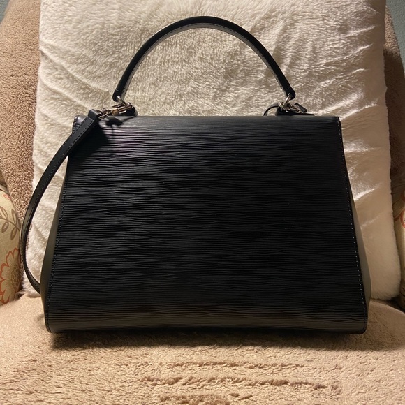 Louis Vuitton | Bags | Authentic Louis Vuitton Cluny Mm Purse | Poshmark